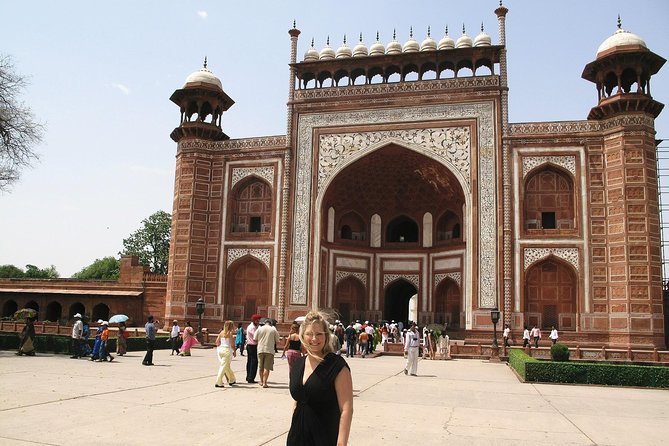 Taj Mahal Private Day Trip Including Same Day Flights from Mumbai - Frequently Asked Questions