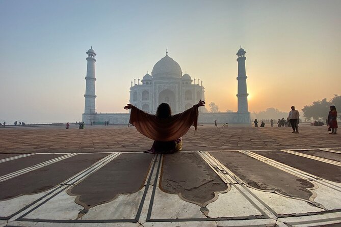Taj Mahal skip the line luxury tour with guide - The Value of Good Guides and Timing