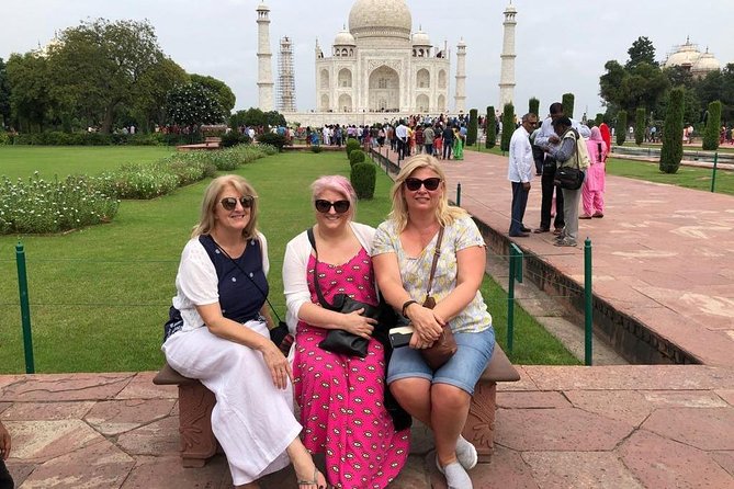 Taj Mahal Tour by Gatimaan Express Train With Lunch At 5 Star Hotel - Authentic Experiences and Genuine Praise