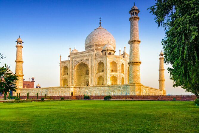 Taj Mahal Tour By Gatimaan Train/Rail All inclusive - The Journey Begins: From Delhi to Agra