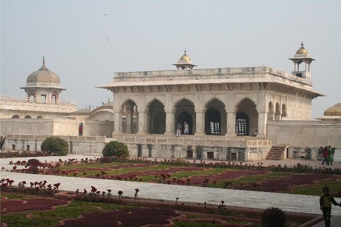 Taj Mahal Tour By Gatimaan Train/Rail All inclusive - Returning to Delhi: The Evening Journey