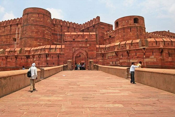 Taj Mahal Tour From Delhi By Car - A Straightforward Journey to India’s Most Famous Landmark