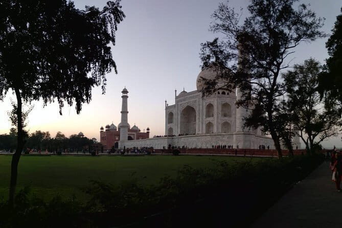 Taj Mahal Tour with Fatehpur Sikri and Agra Fort by Car - Frequently Asked Questions