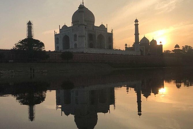 Taj Mahal with Fatehpur Sikri Tour By Car From Jaipur - FAQs