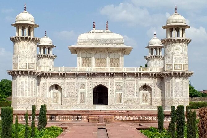 Taj Mahal,Agra fort and Baby Taj tour from Delhi by Express train - FAQ
