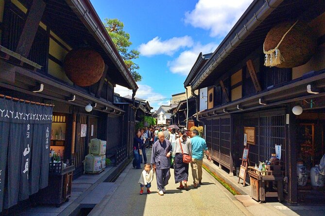 Takayama Arts & Crafts Local Culture Private Tour With Government-Licensed Guide - Meeting and Pickup