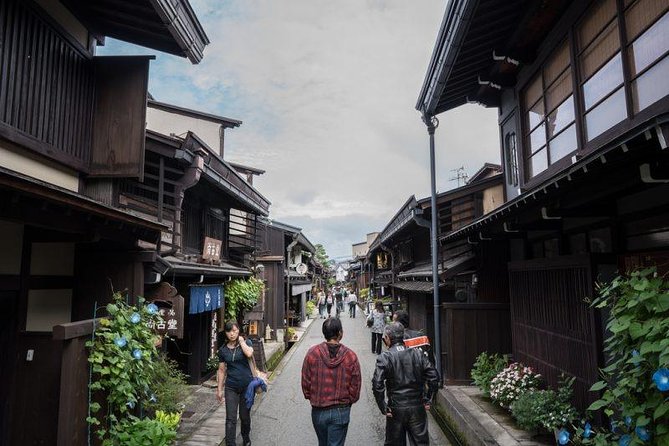 Takayama Half-Day Private Tour With Government Licensed Guide - Customer Reviews and Experiences