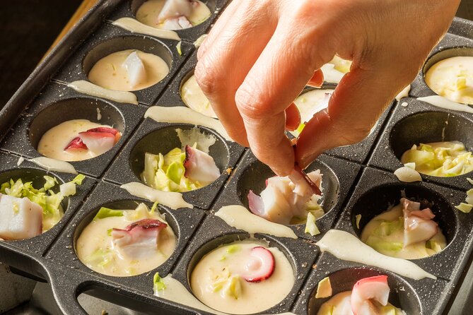 TAKOYAKI Cooking Class With All-You-Can-Drink in Tokyo, Roppongi - Group Size