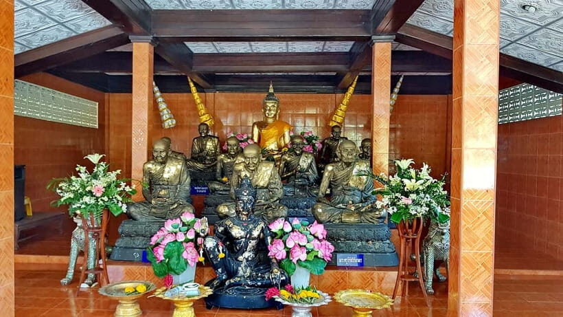 Takuapa Old Town: Temple & Sunday Market - Key Points