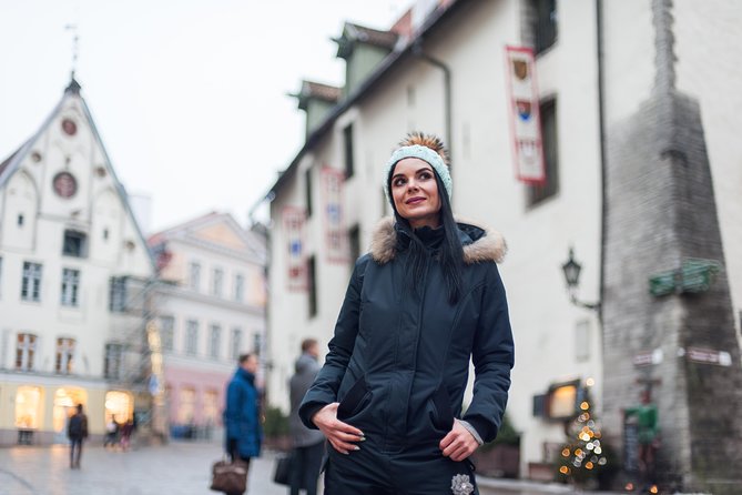 Tallinn 1 Hour Romantic Photo Tour - Capturing Memories