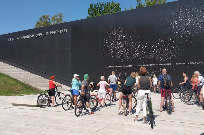 Tallinn Bicycle Sightseeing Tour - Guide Expertise and Tour Feedback