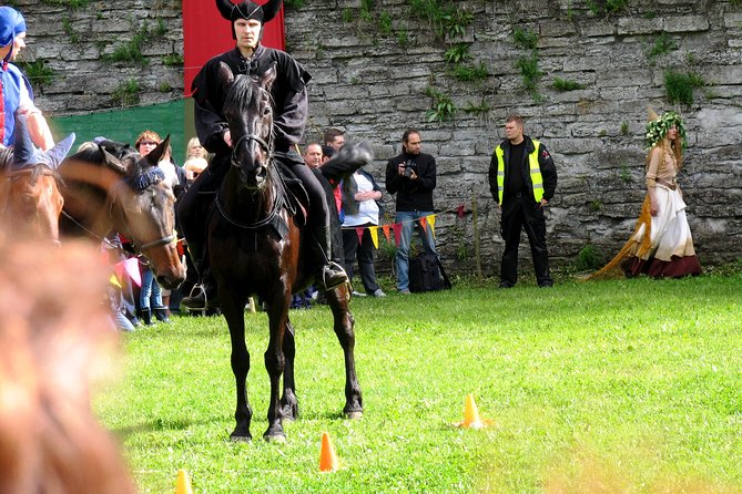 Tallinn Highlights Shore Excursion With Port Return Transfer - Key Landmarks Visited