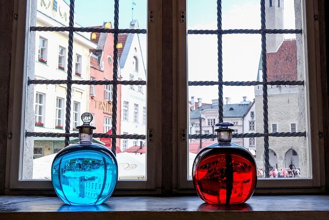 Tallinn Old Town: Food and History Self-Guided Walking Tour - Discovering Tallinns Old Town with Self-Guided Ease