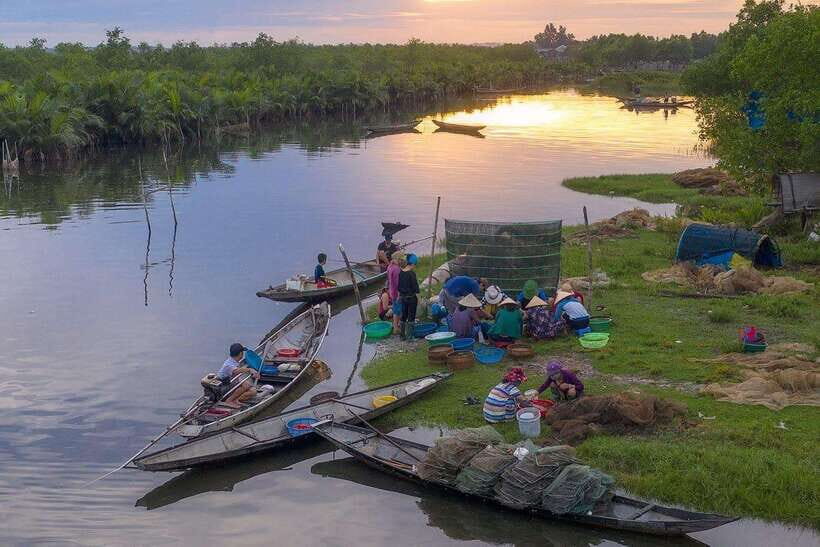 Tam Giang Lagoon Sunset And Fishing Experience From Hue City - An In-Depth Look at the Tam Giang Lagoon Experience