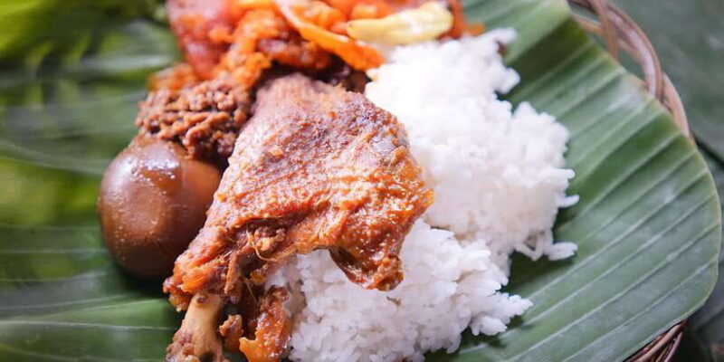 Taman sari water castle, sultan palace & local food tasting - Practical Tips for Making the Most of This Tour