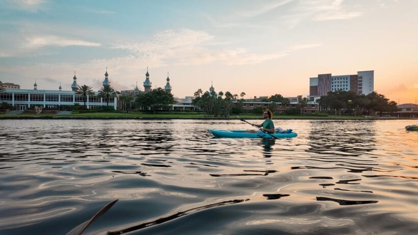 Tampa: Clear Glowing Kayak Nighttime Tour - Logistics and Practical Details