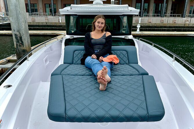 Tampa Luxury Private Charter Rental: 38' Boat Rental with Captain - An In-Depth Look at the Tampa Private Boat Experience