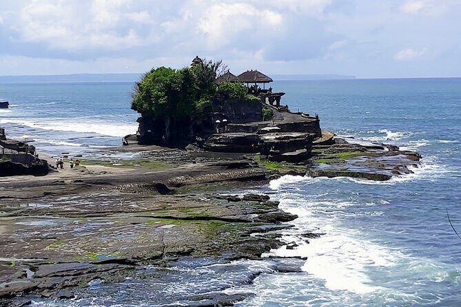 Tanah Lot Temple Tour And Jimbaran beach Sunset Seafood Dinner - Key Points