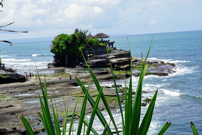 Tanah Lot Temple Tour And Jimbaran beach Sunset Seafood Dinner - What’s Included and What’s Not