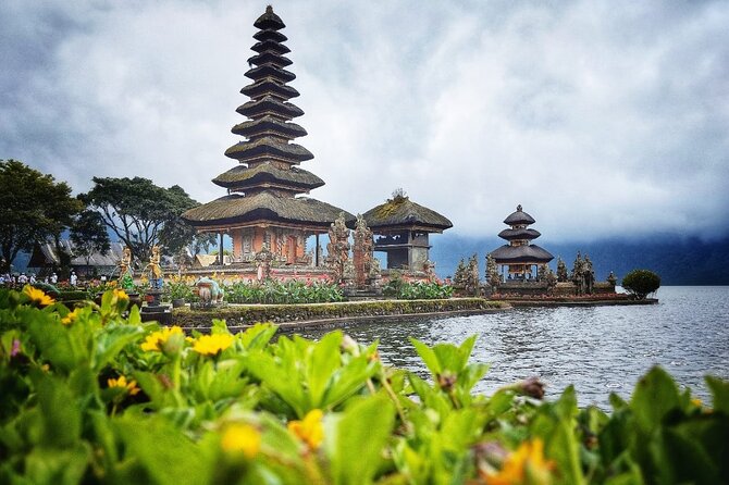 Tanah Lot Tour: Discover Balis Iconic Temple and Stunning Views - Practicalities and What to Expect