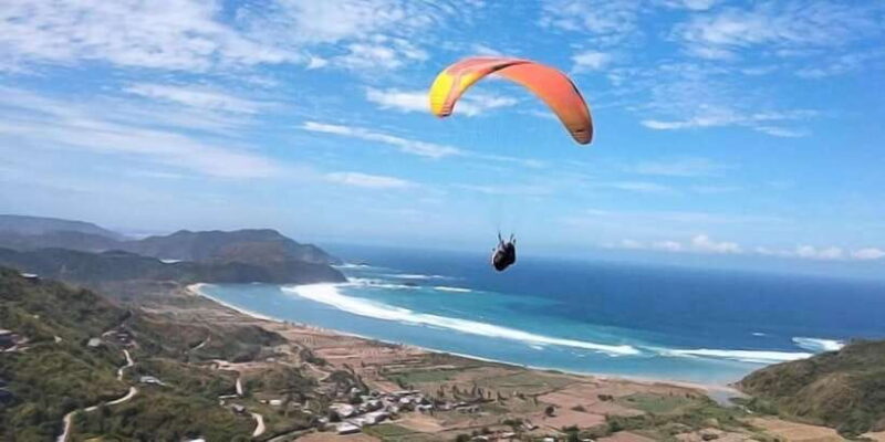 Tandem Paragliding Adventure In Lombok - Key Points