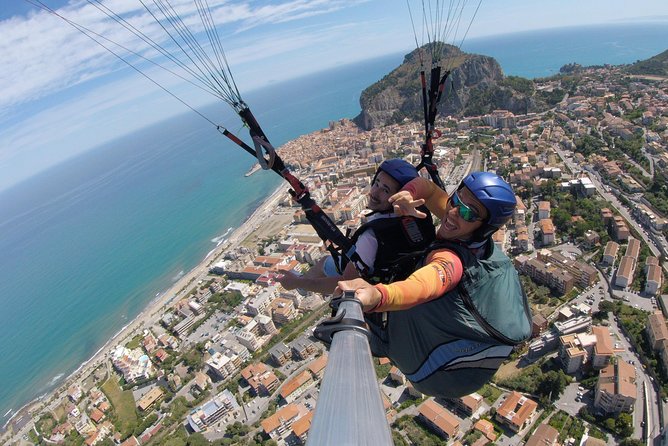 Tandem Paragliding Flight in Cefalù - Capturing the Flight With Gopro Footage