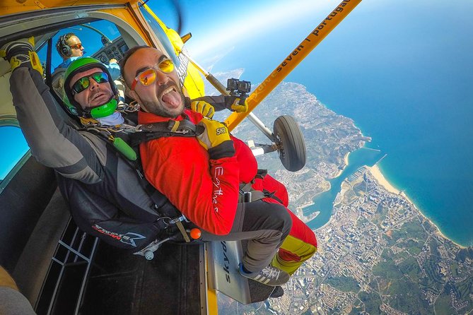 Tandem Skydiving Algarve from 15.000ft 5000m - Key Points