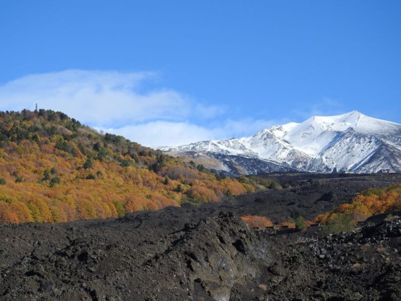 Taormina and Catania: Private guided Etna hike by cable car - Views and Photo Opportunities