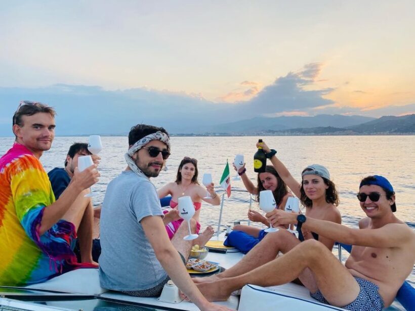 Taormina and Giardini Naxos 3/5/7 hours by PRIVATE BOAT - Key Points