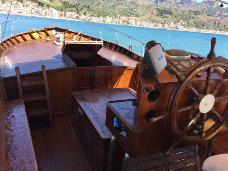 Taormina: Boat Tour to Taormina & Giardini Naxos with Drink - Setting the Scene: What to Expect on the Boat Tour