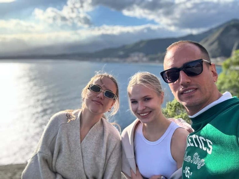Taormina: exclusive tour with food, drinks, and sunset, pick-up from Catania - FAQ