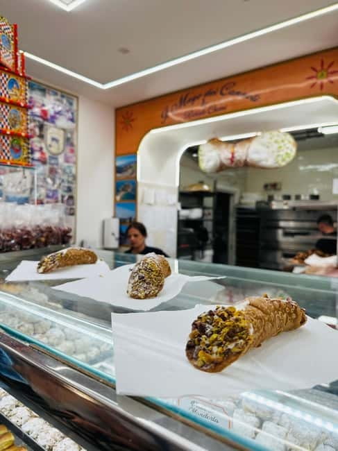 Taormina: Sicilian Full Meal & Drinks Walking Food Tour - The Tour Experience: Atmosphere and Group Dynamics