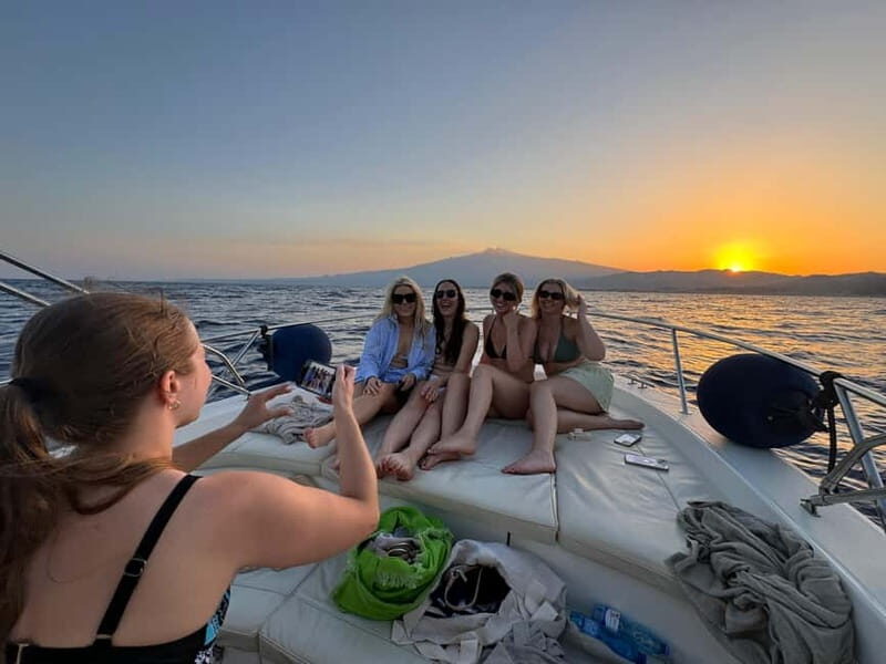 Taormina: Sunset Boat Tour with Dolphin Watching & Aperitif - A Thorough Look at the Experience