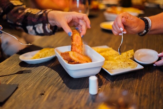 Tapas and Wine Walking Tour With Optional Flamenco Experience - Traveler Feedback and Ratings