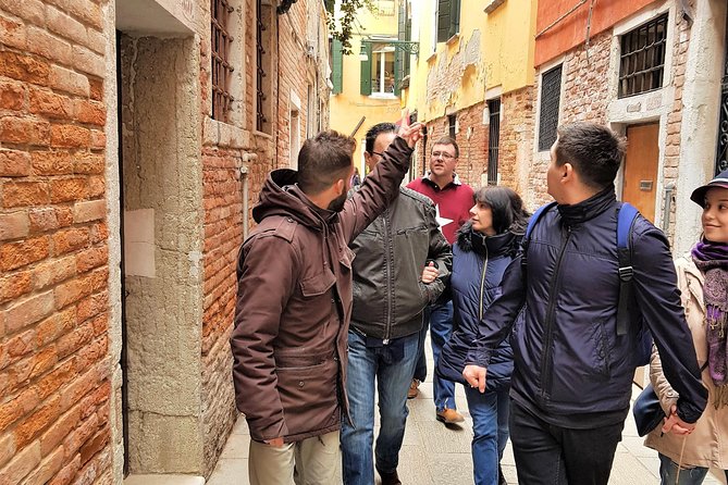 Tapas & Wines Through Secret Venice - Group Size and Duration