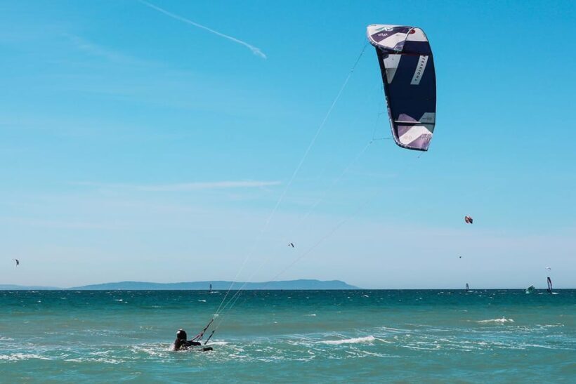 Tarifa: Kitesurfing Course with Certified Instructor - The Sum Up