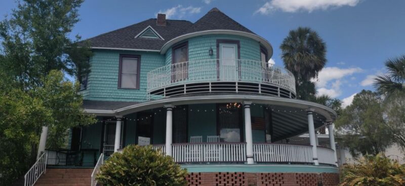 Tarpon Springs: Ghost and Haunted History Tour - The Experience: Atmosphere and Guide