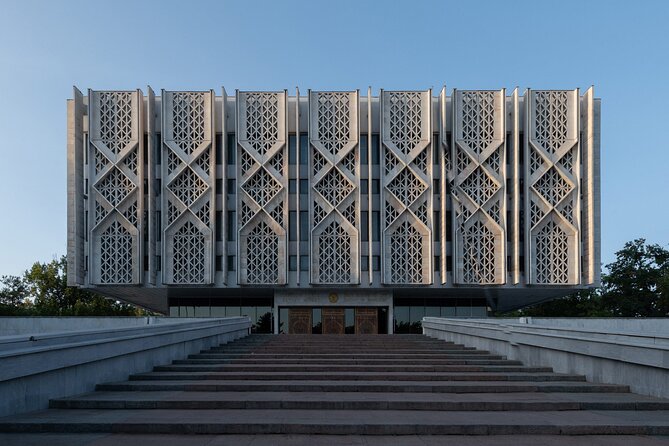 Tashkent Soviet Architecture (Modernism) and Subway station tour. - Key Points