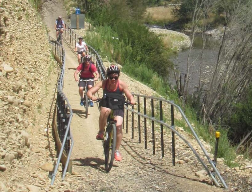 Tasman's Rail Trail : Spooners Tunnel to Nelson Cycle Tour - A Scenic Ride with Historical Highlights