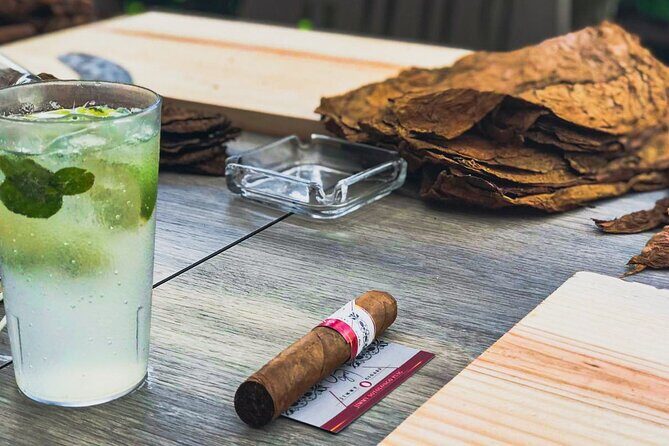 Taste of Mexico: Rolling Cigar & Tequila Experience with transfer - Exploring the Details of the Tour