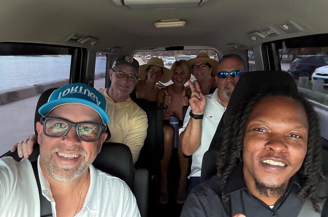 Taste Tour and Capture Nassau Island Experience with Photos - Quick Glimpse of Government House