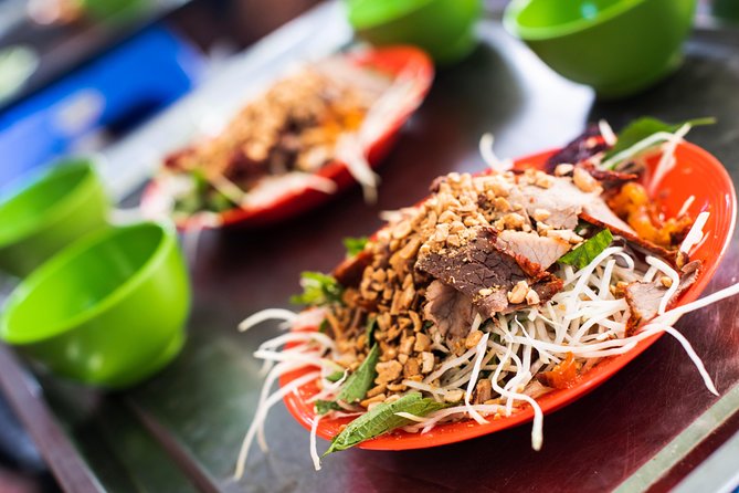 Tasting 8 Different Street Foods + Local Drink at Evening Time by Walking - Discover Hanoi’s Hidden Food Gems