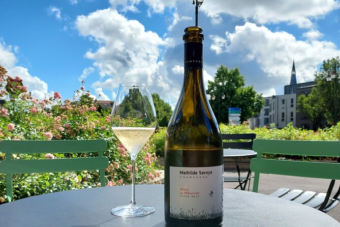 Tasting and discovery of the 3 Champagne grape varieties - Meeting Point and Practicalities