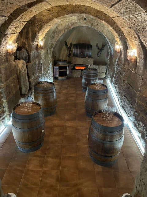 TASTING IN UNDERGROUND WINERY (DRAFT) - Exploring the Underground Winery Experience