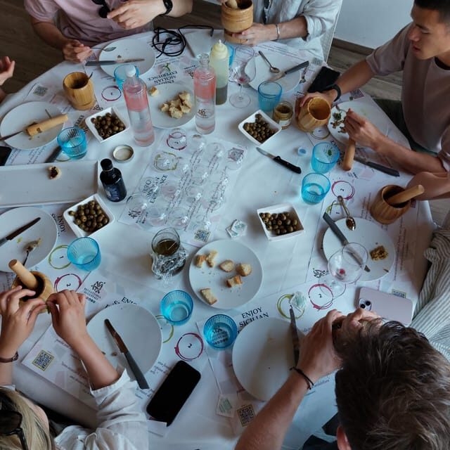 Tasting of sicilian olive oils and specialties - A Detailed Look at the Experience
