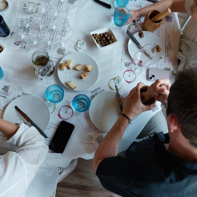Tasting of sicilian olive oils and specialties - Who Will Love This Experience?