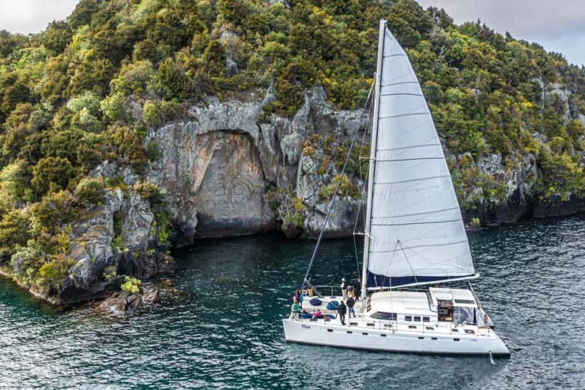 Taupo: Mori Rock Carvings Lake Taupo Catamaran Tour - Key Points