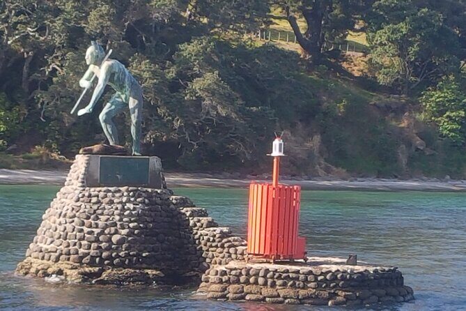Tauranga Harbour Scenic One Hour Historical Boat Cruise - The Crew and Commentary