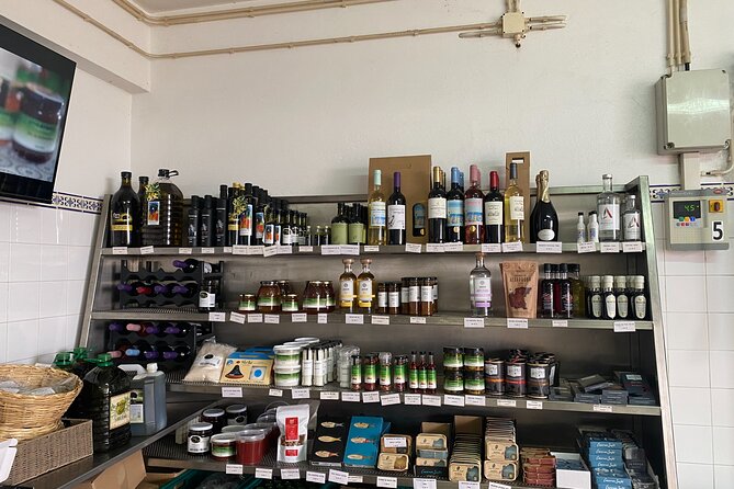 Tavira Olive Experience Factory Tour and Tasting - Exploring the Olive Factory