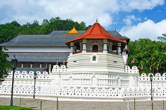 Taxi From Colombo Airport to Kandy By Taxi 2 to 6 People. - FAQ